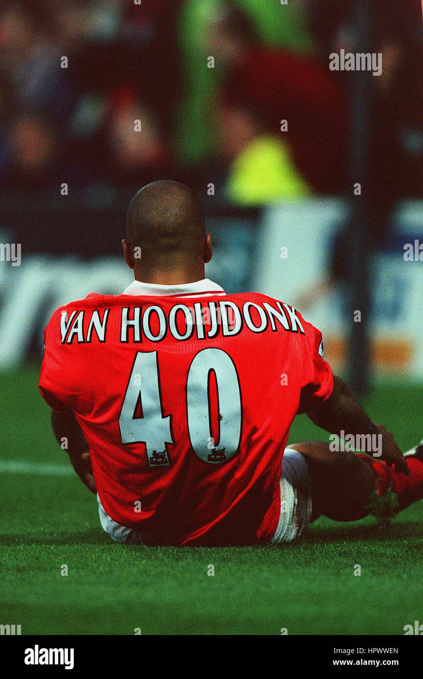 PIERRE VAN HOOIJDONK NOTTINGHAM FOREST FC 07 November 1998 Stock Photo ...