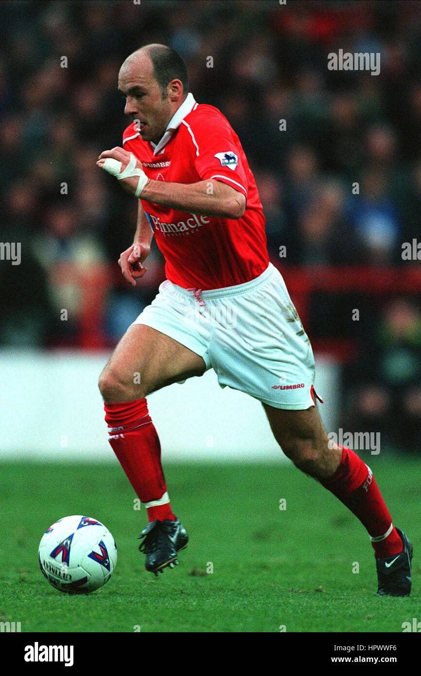 STEVE STONE NOTTINGHAM FOREST FC 07 November 1998 Stock Photo - Alamy