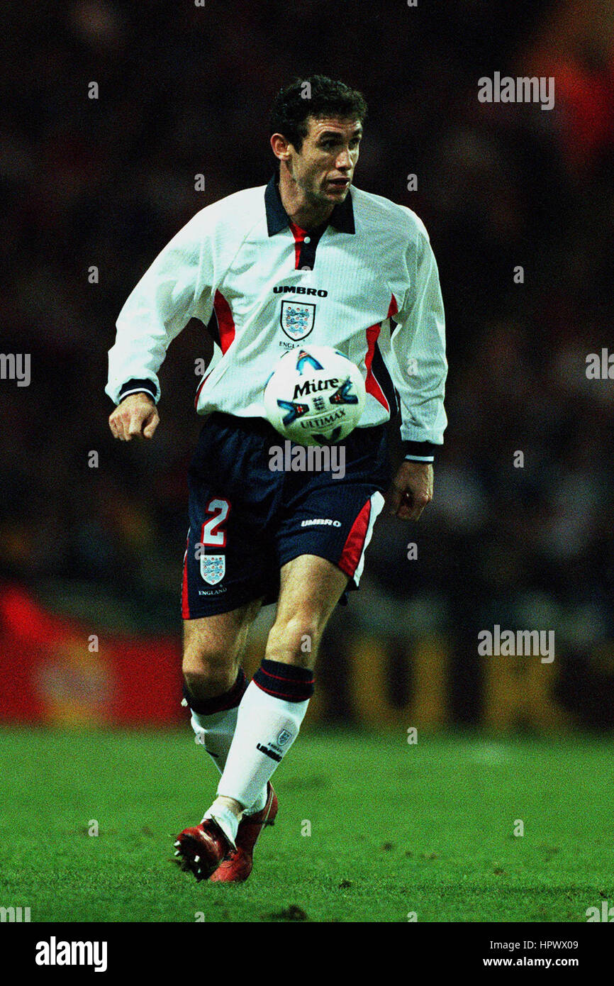 1998 england martin keown hi-res stock photography and images - Alamy