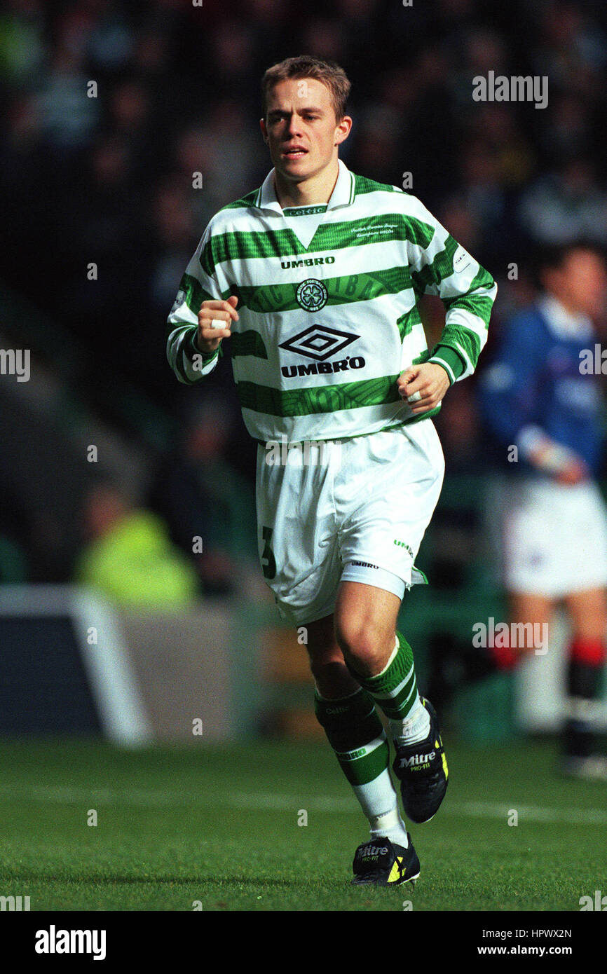 SIMON DONNELLY GLASGOW CELTIC FC 21 November 1998 Stock Photo - Alamy