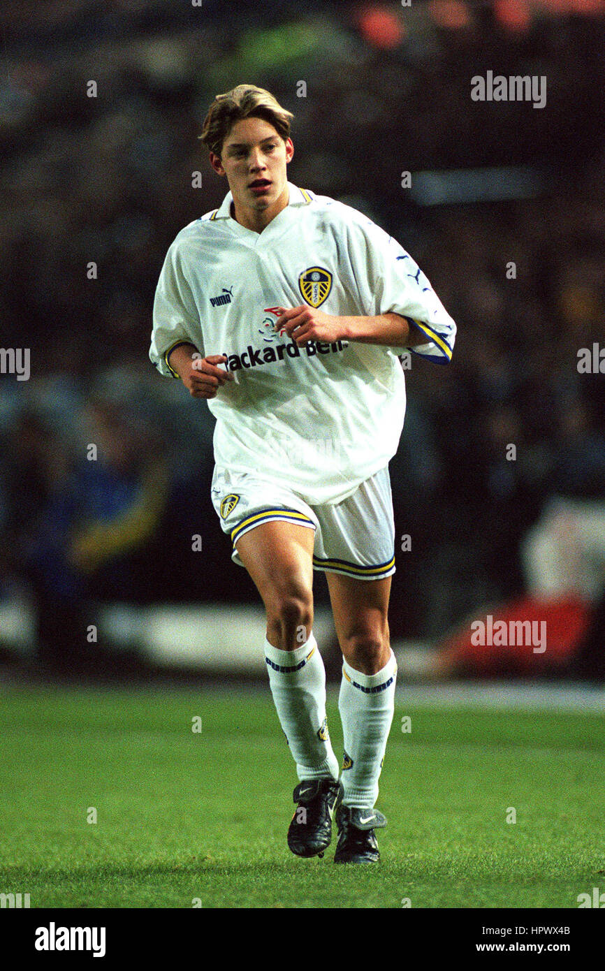 ALAN SMITH LEEDS UNITED FC 21 November 1998 Stock Photo - Alamy