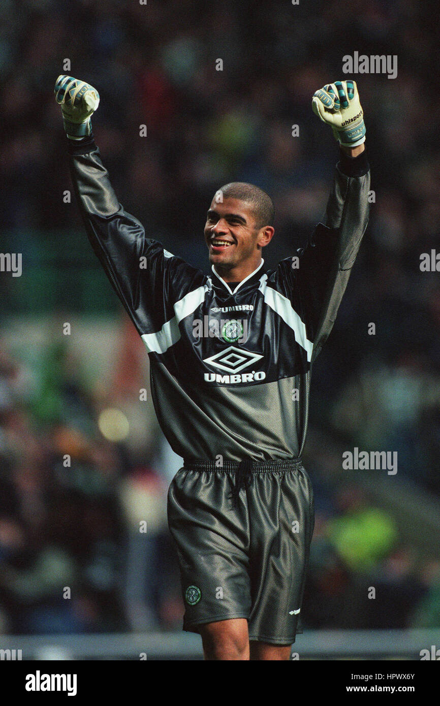 TONY WARNER GLASGOW CELTIC FC 21 November 1998 Stock Photo - Alamy