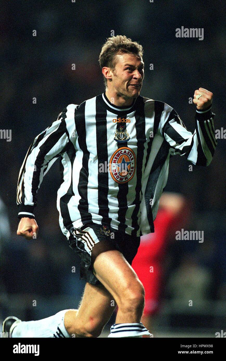 DUNCAN FERGUSON NEWCASTLE UNITED FC 28 November 1998 Stock Photo - Alamy