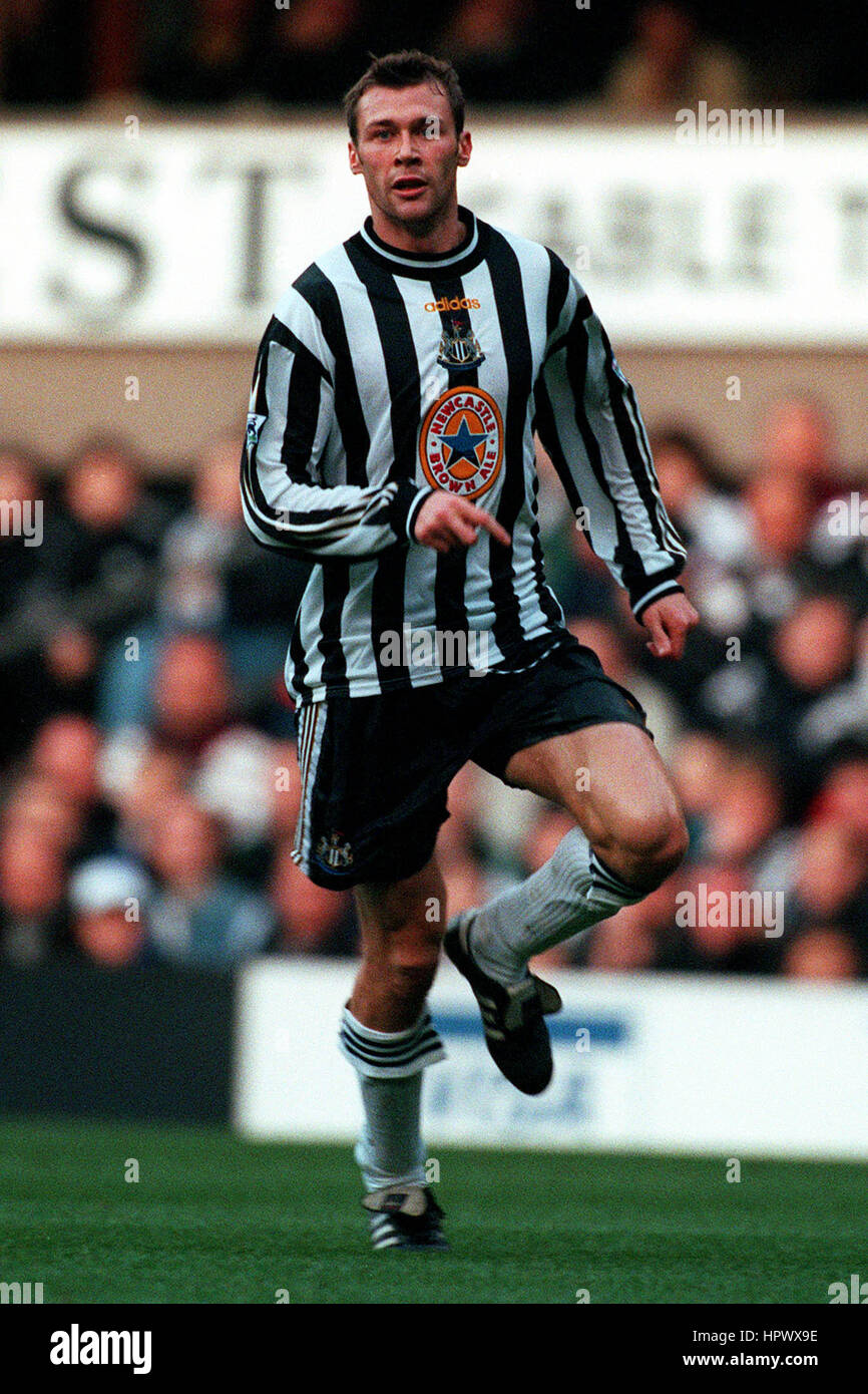 DUNCAN FERGUSON NEWCASTLE UNITED FC 28 November 1998 Stock Photo - Alamy