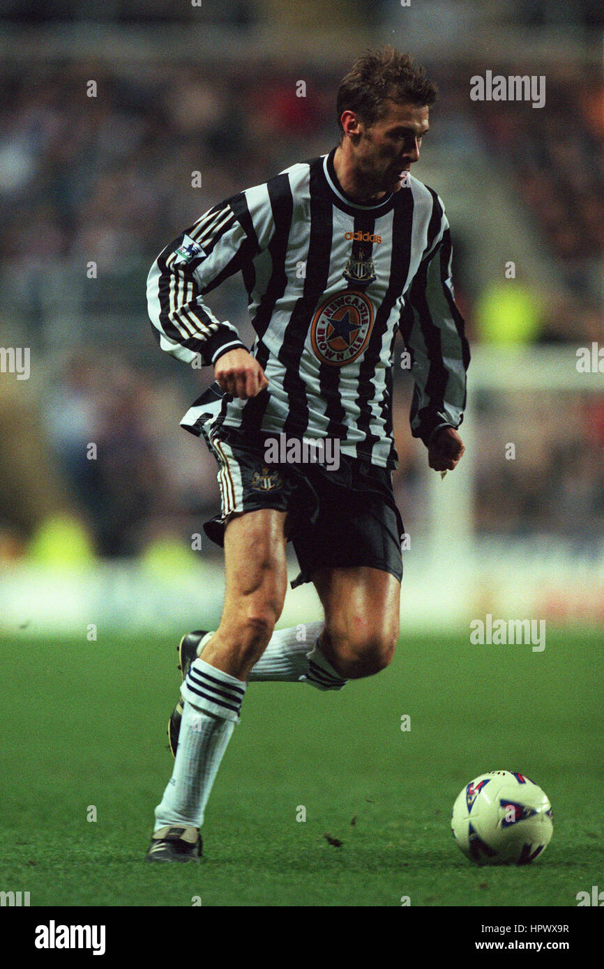DUNCAN FERGUSON NEWCASTLE UNITED FC 28 November 1998 Stock Photo - Alamy