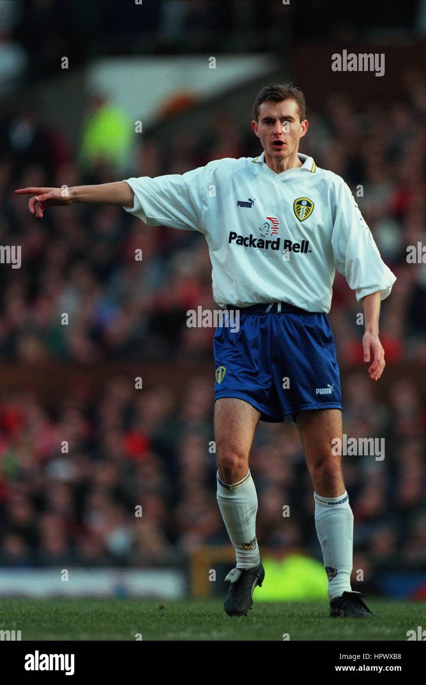 DAVID WETHERALL LEEDS UNITED FC 29 November 1998 Stock Photo - Alamy
