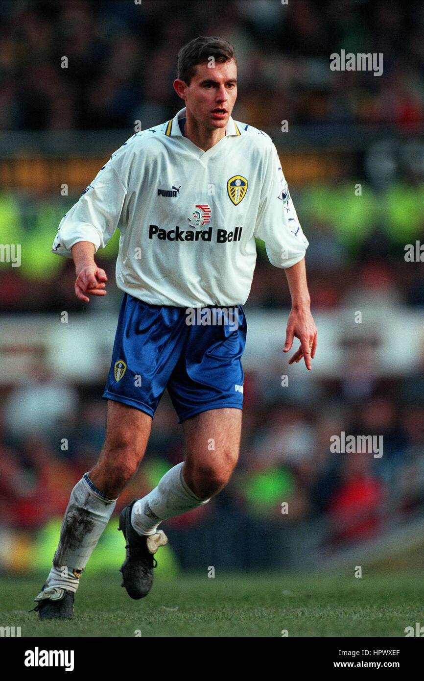 DAVID WETHERALL LEEDS UNITED FC 29 November 1998 Stock Photo - Alamy