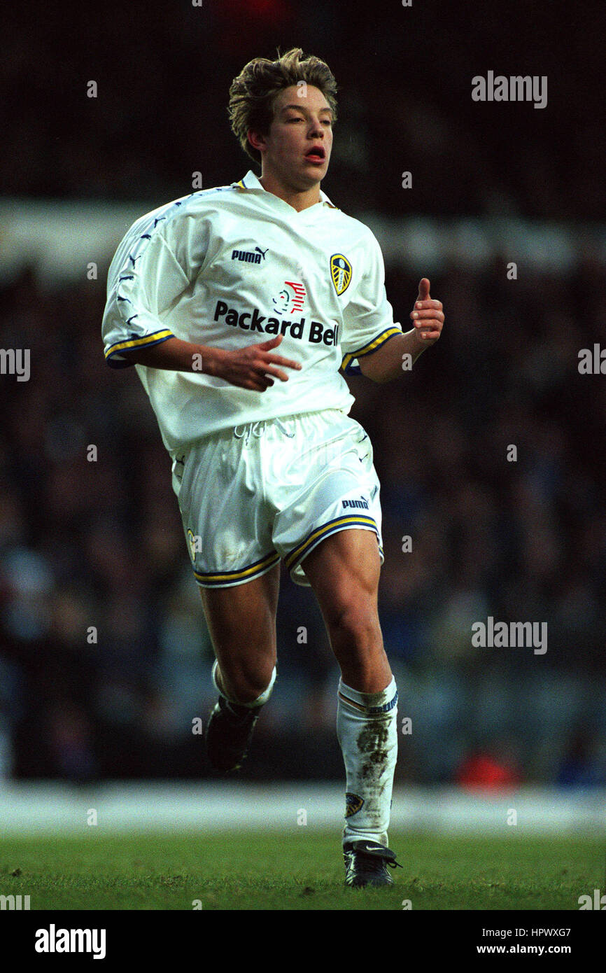 ALAN SMITH LEEDS UNITED FC 05 December 1998 Stock Photo - Alamy