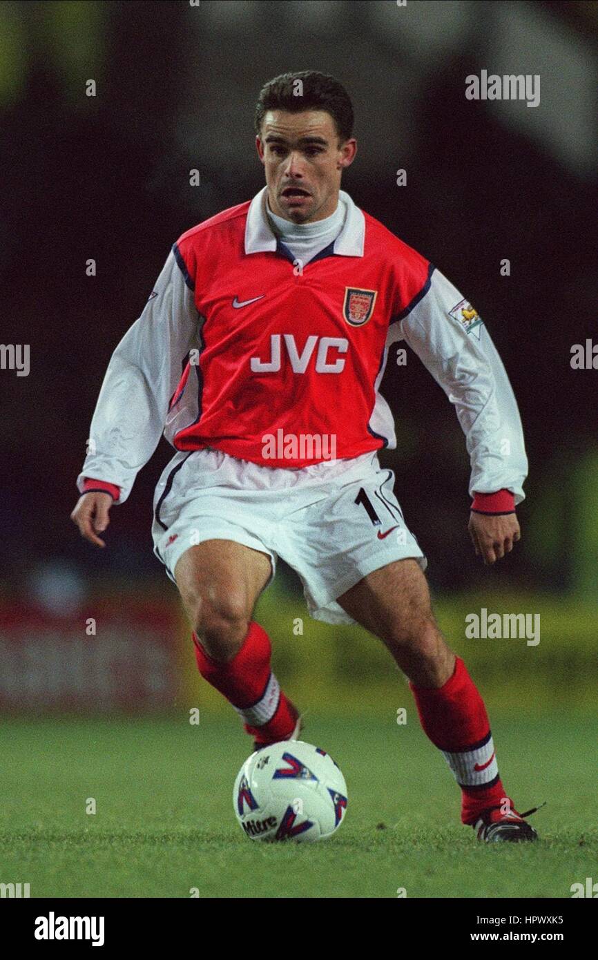 Marc overmars arsenal hi-res stock photography and images - Alamy