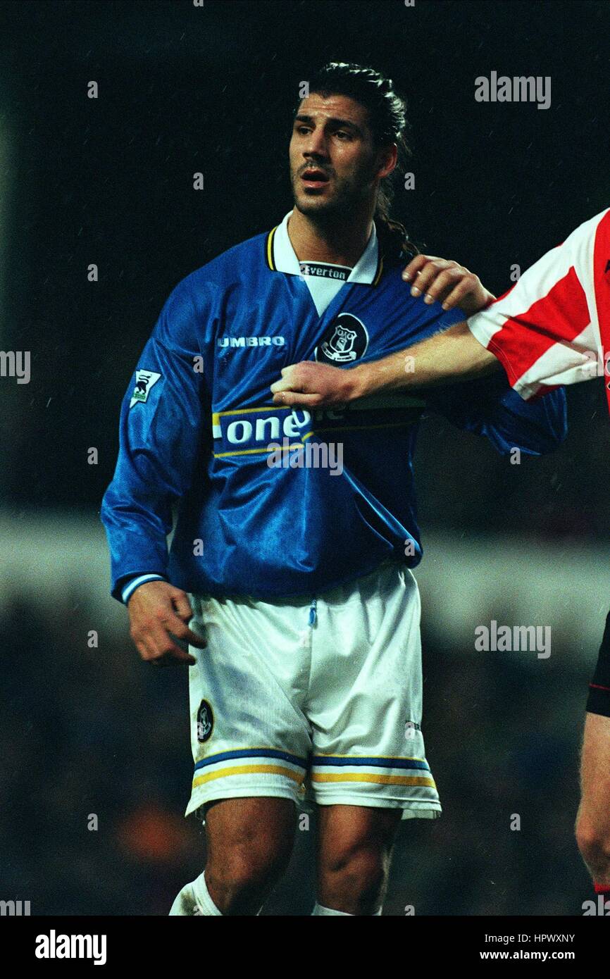 Mickael madar hi-res stock photography and images - Alamy