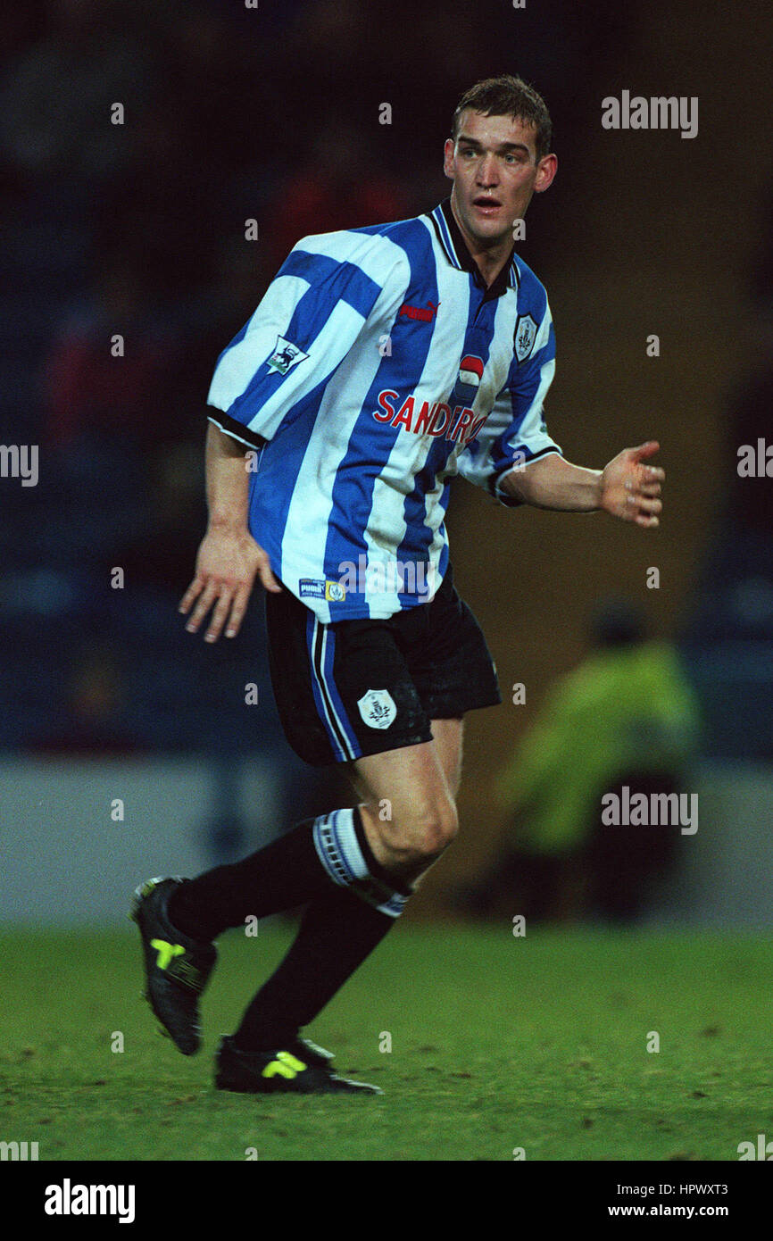 ANDY BOOTH SHEFFIELD WEDNESDAY FC 12 December 1998 Stock Photo - Alamy