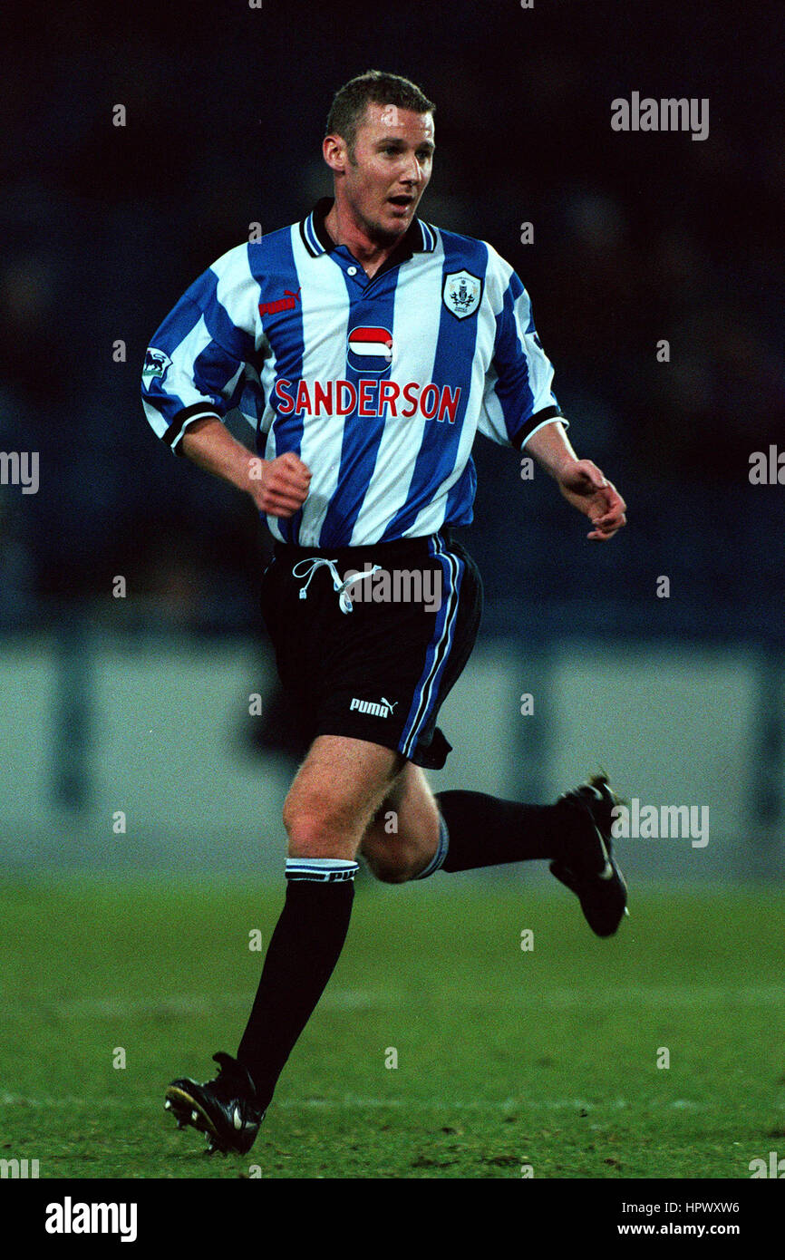 LEE BRISCOE SHEFFIELD WEDNESDAY FC 12 December 1998 Stock Photo - Alamy