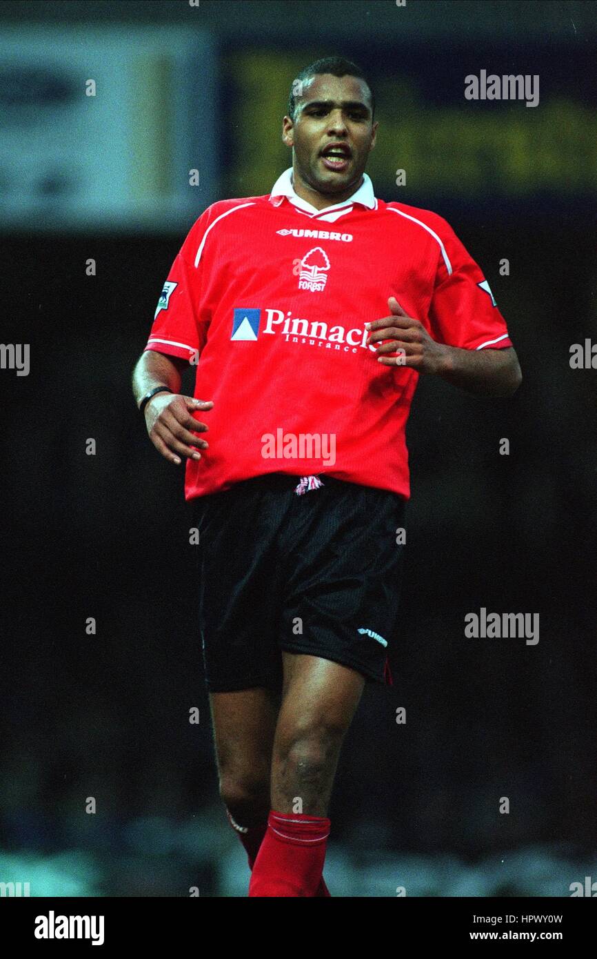 PIERRE VAN HOOIJDONK NOTTINGHAM FOREST FC 14 December 1998 Stock Photo ...