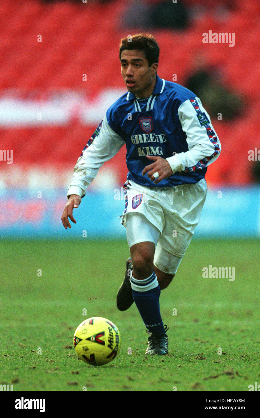 BOBBY PETTA IPSWICH TOWN FC 20 December 1998 Stock Photo - Alamy