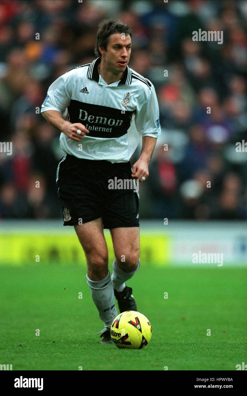 KIT SYMONS FULHAM FC 28 December 1998 Stock Photo - Alamy