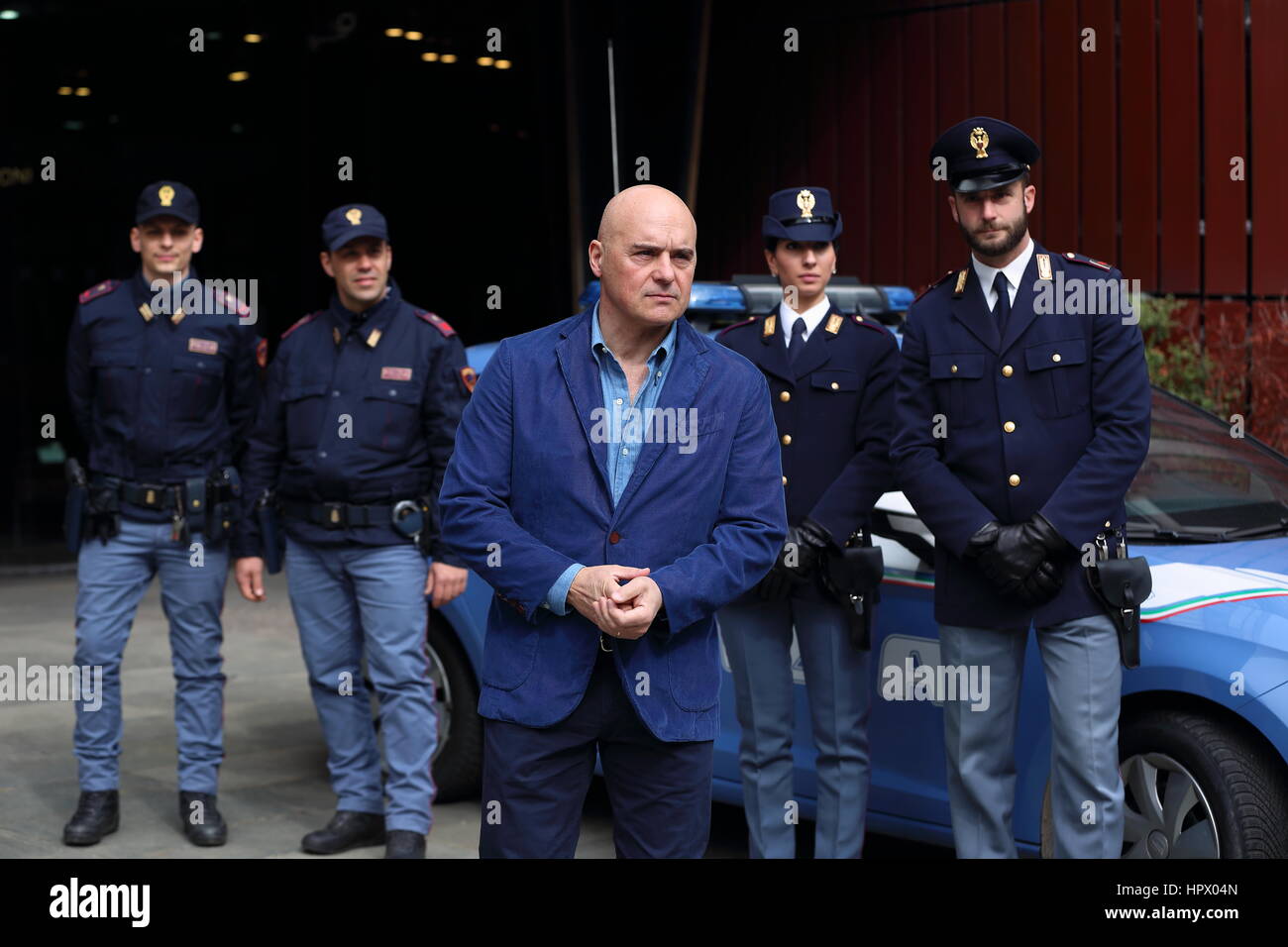 Italian actor luca zingaretti hi-res stock photography and images - Alamy