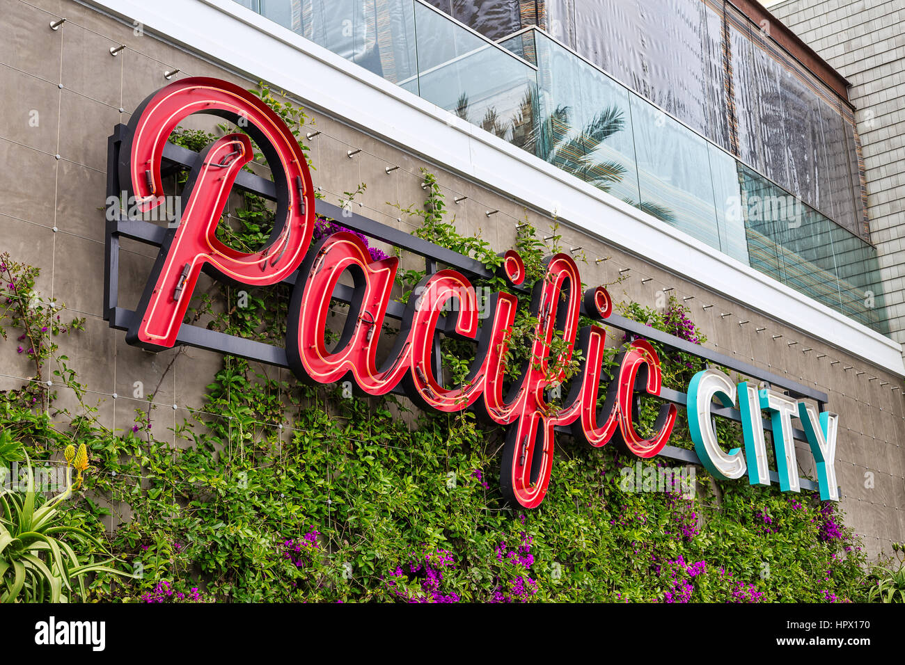 Pacific City retail and dining development, Huntington Beach ...