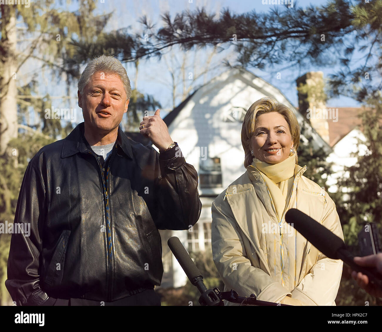 President Clinton and first lady Hillary Rodham Clinton talk to the ...