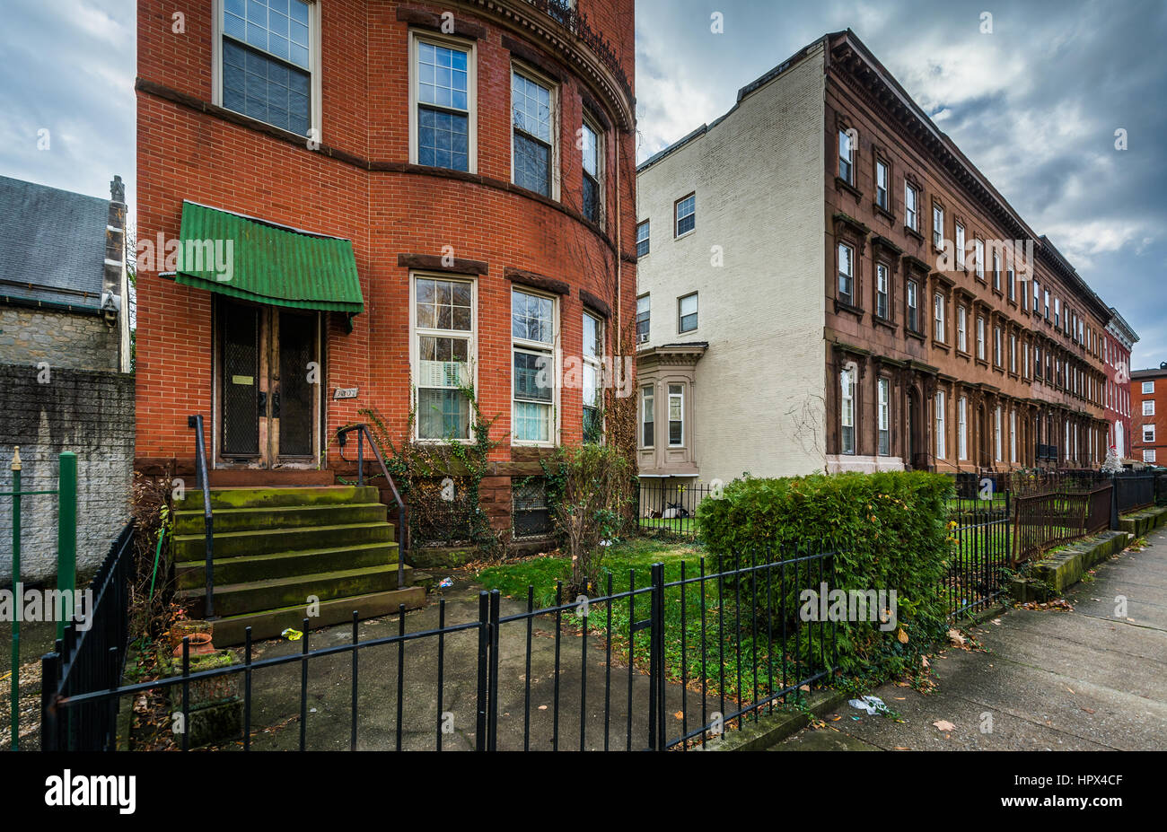 Baltimore maryland rowhouses hi-res stock photography and images - Alamy