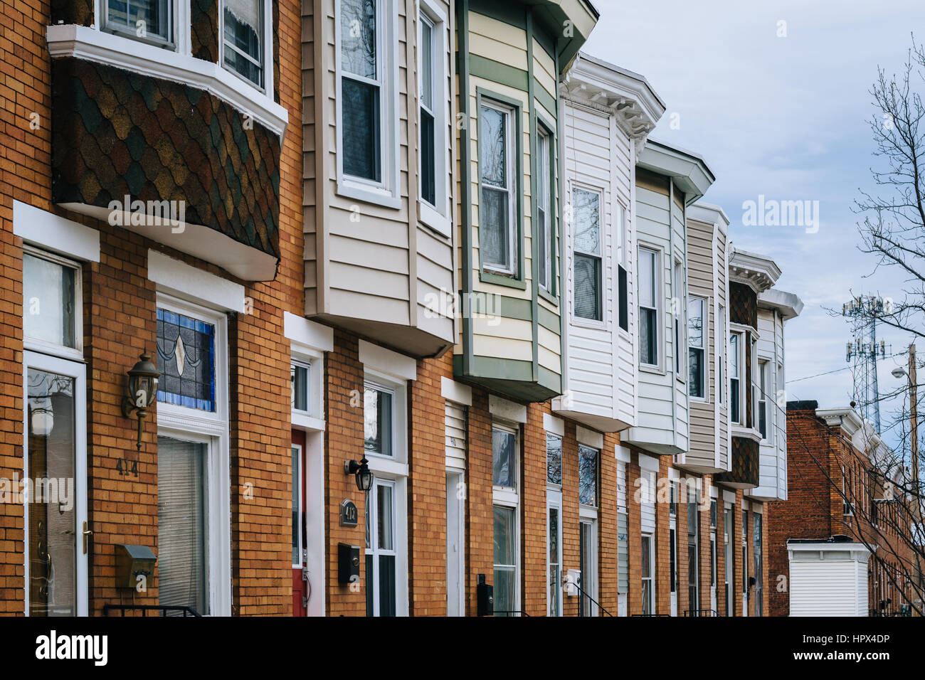 Baltimore rowhouses hi-res stock photography and images - Alamy