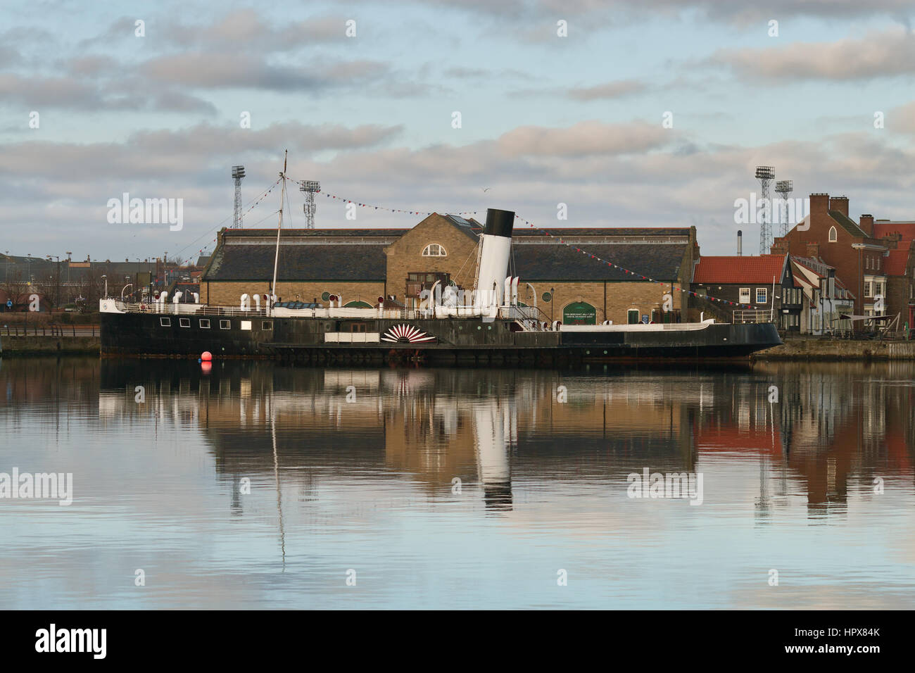 Old paddle ship hi-res stock photography and images - Alamy