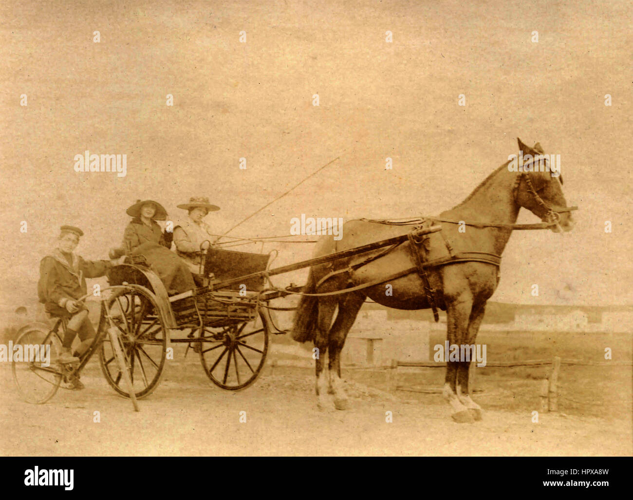 Women in 1920s hi-res stock photography and images - Alamy