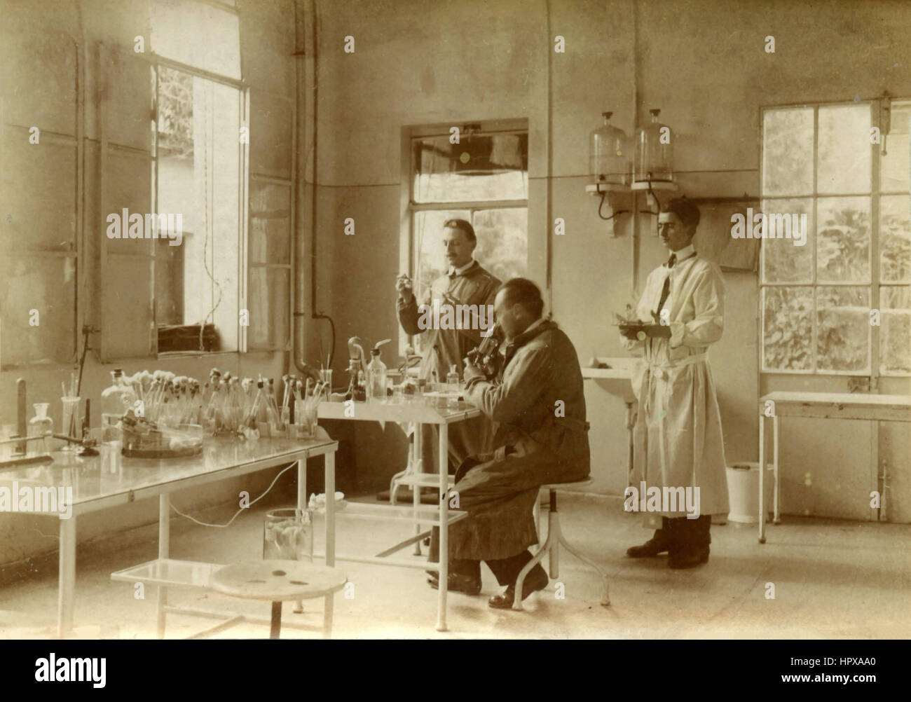 1920s lab hi-res stock photography and images - Alamy