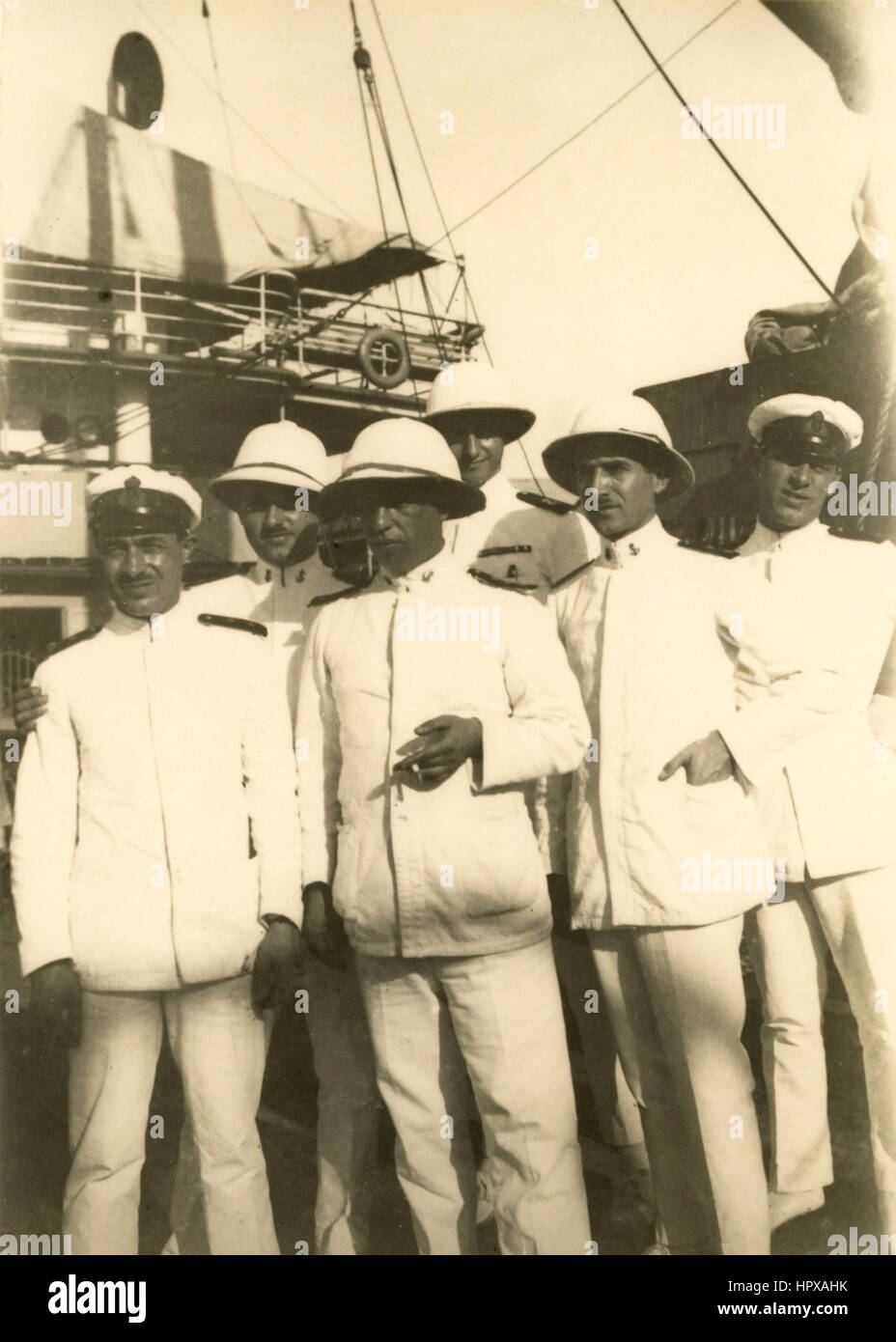 Royal navy uniform hi-res stock photography and images - Alamy