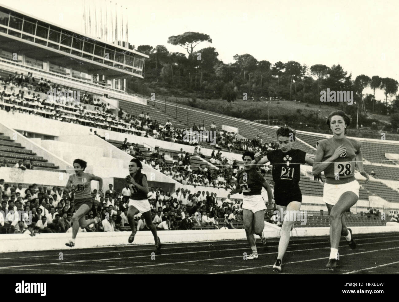 1950s athletes hi-res stock photography and images - Alamy