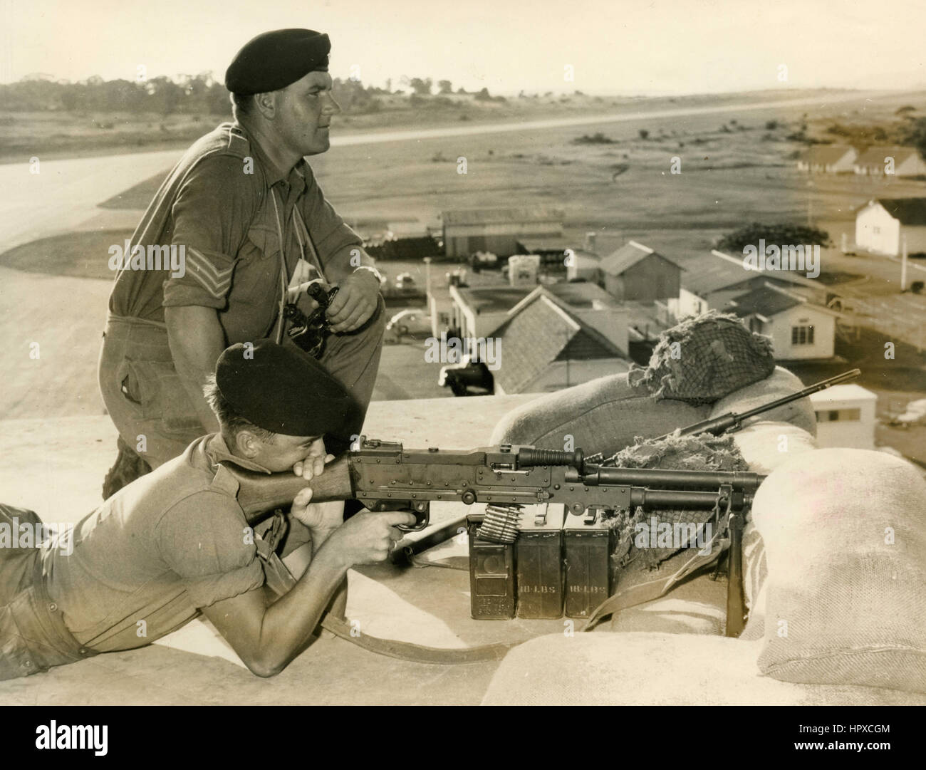 1960s british soldiers hi-res stock photography and images - Alamy