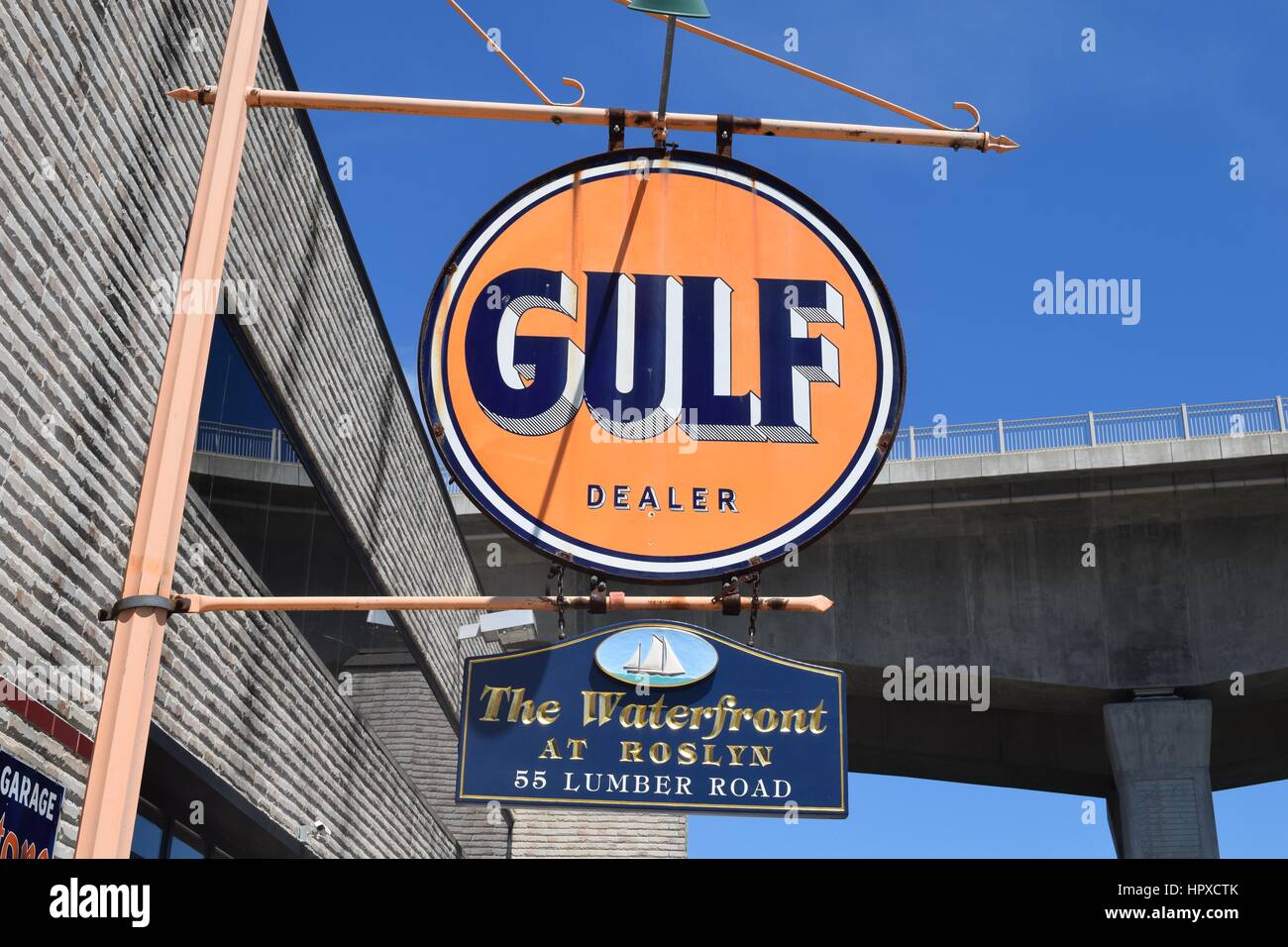 Gulf gas station sign hi-res stock photography and images - Alamy