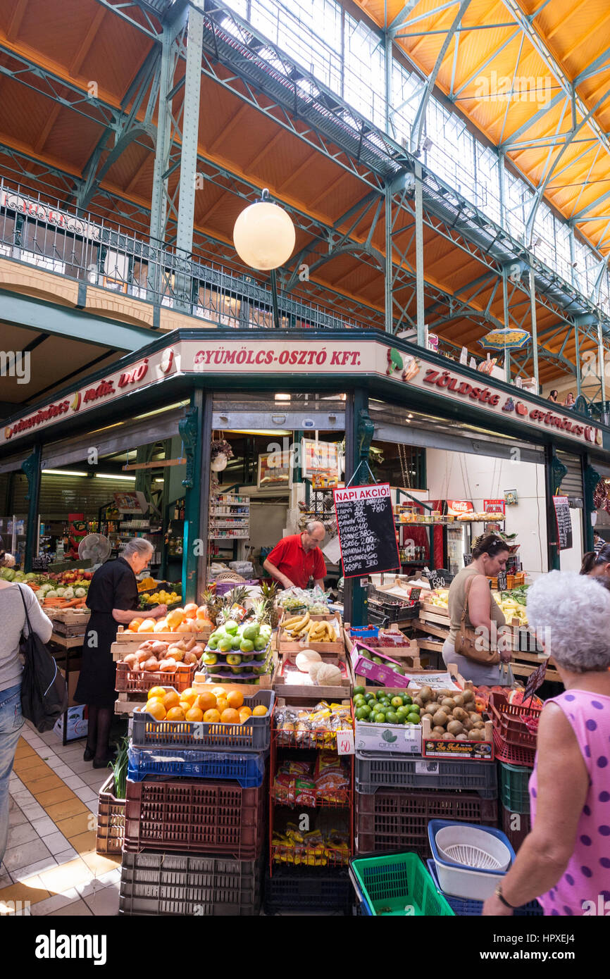 Vegetable stall market hall hi-res stock photography and images - Alamy