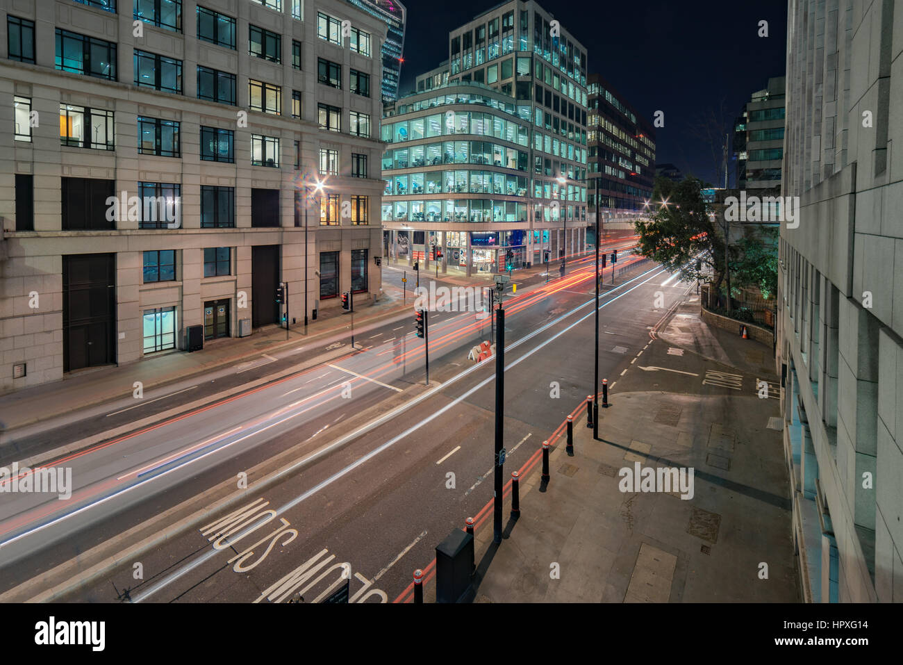 City of london skyscraper traffic light hi-res stock photography and ...