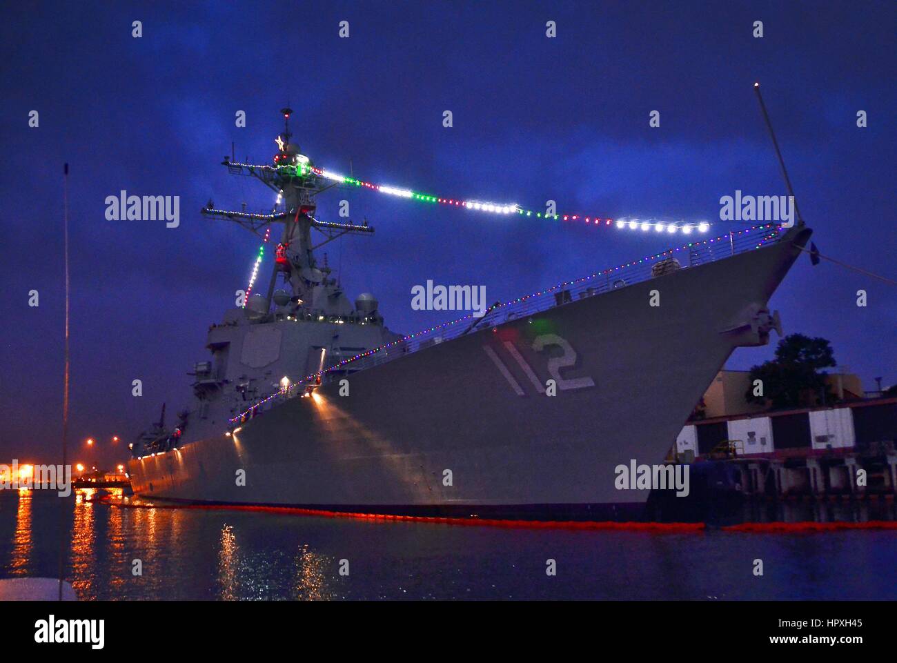 The guided-missile destroyer USS Michael Murphy shows off holiday ...