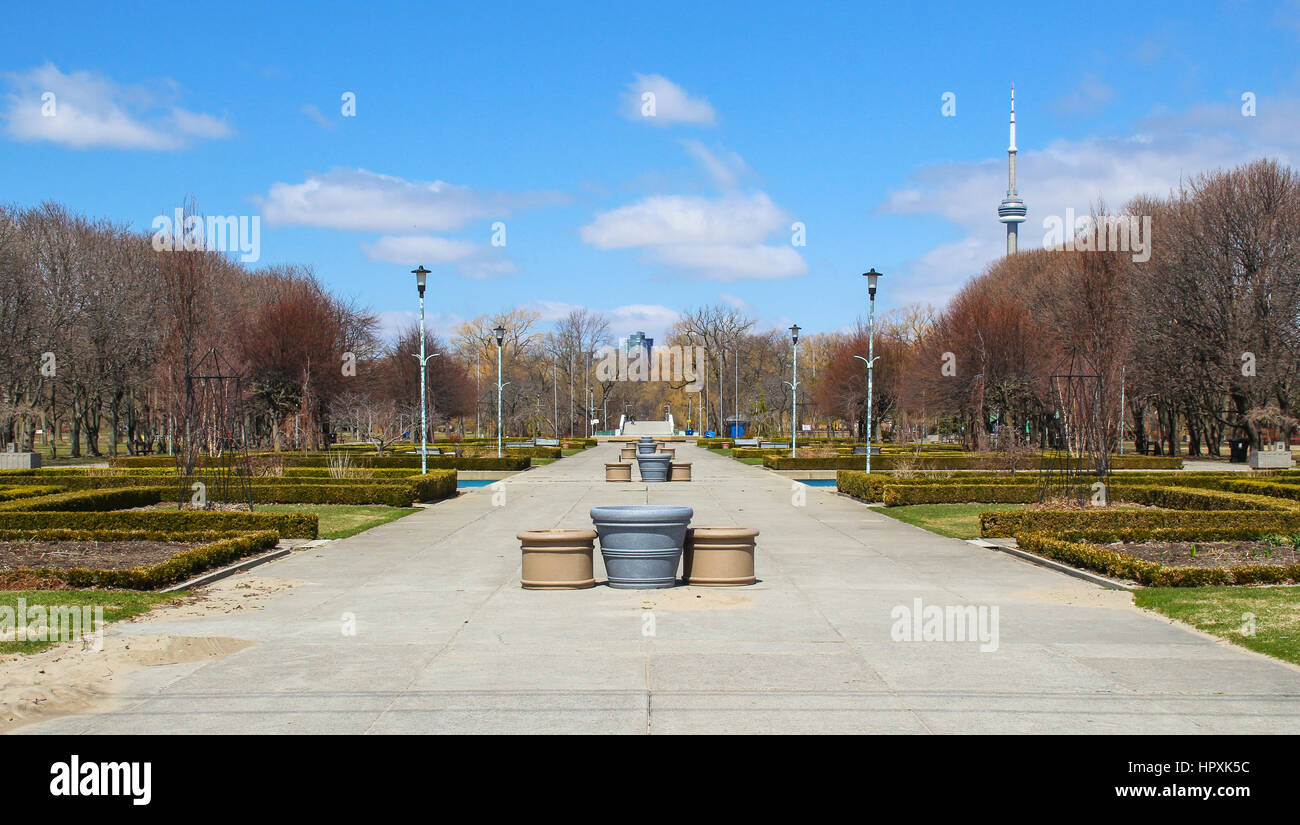 Early spring in toronto hi-res stock photography and images - Alamy