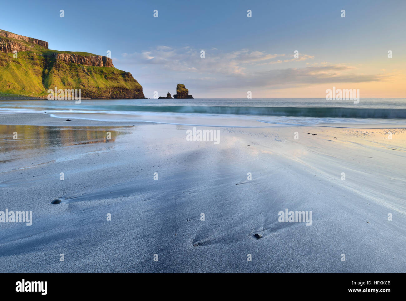 Sea and beach in Talisker Bay, cliffs and rocks, Isle of Skye, Scotland ...