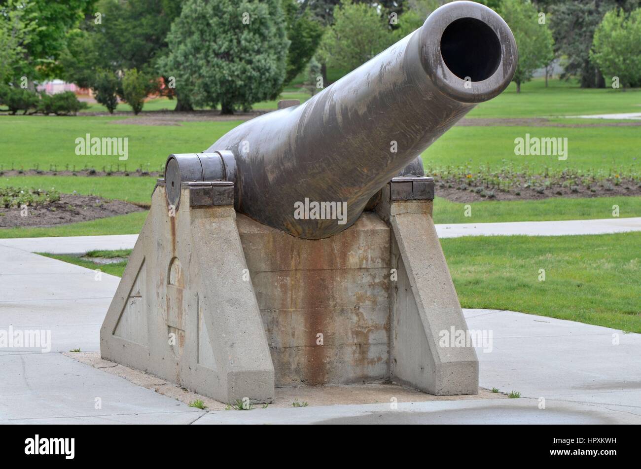 Shrapnel shells hi-res stock photography and images - Alamy