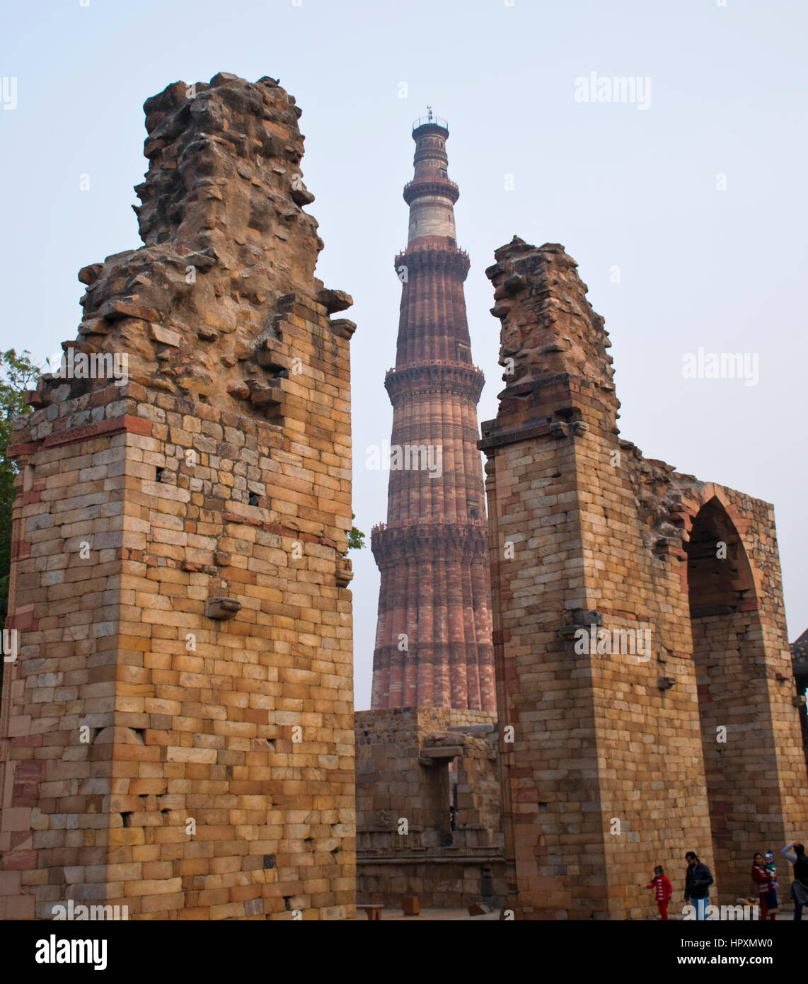 Qutub Minar Complex, New Delhi Stock Photo - Alamy