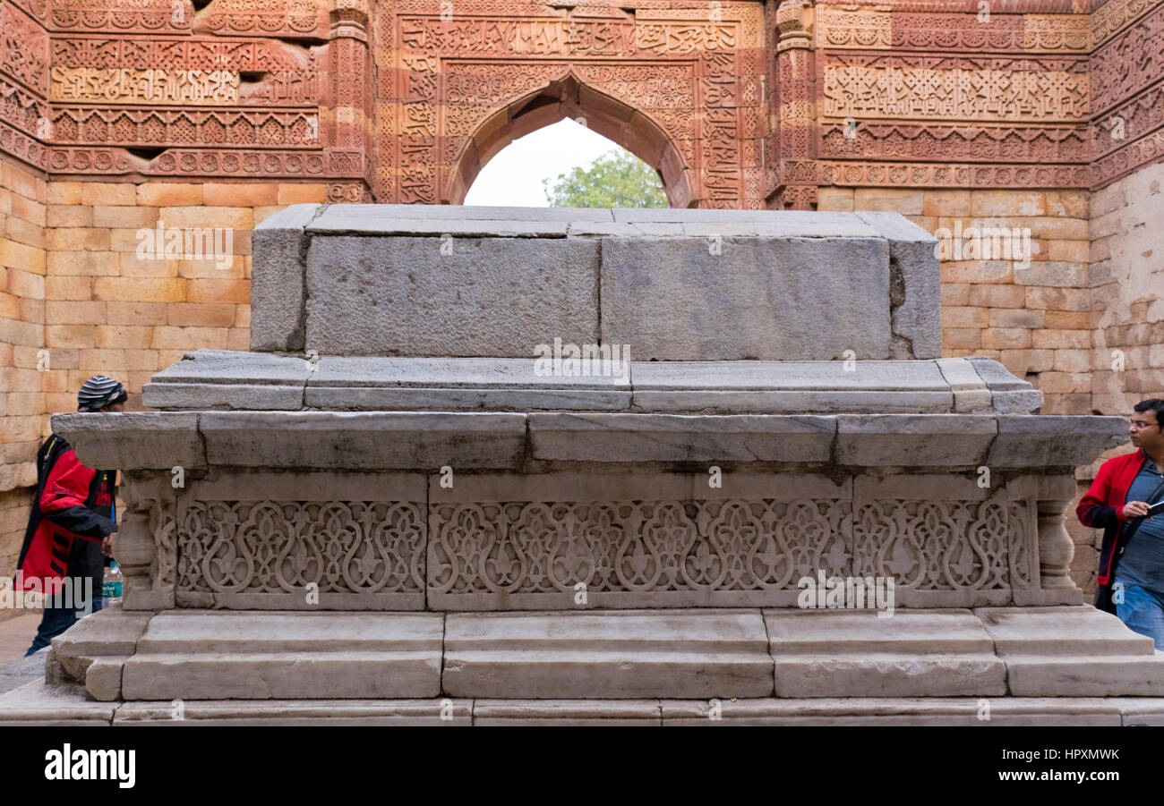 Gravestone, Qutub Minar, Arch, Architecture, Asia, Brick, Built ...