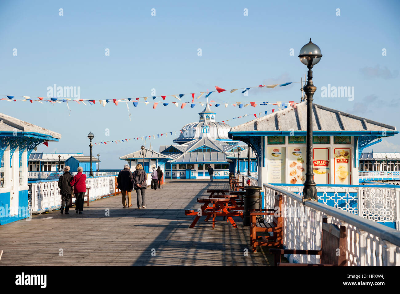 Llandudno north shore promenade hi-res stock photography and images - Alamy