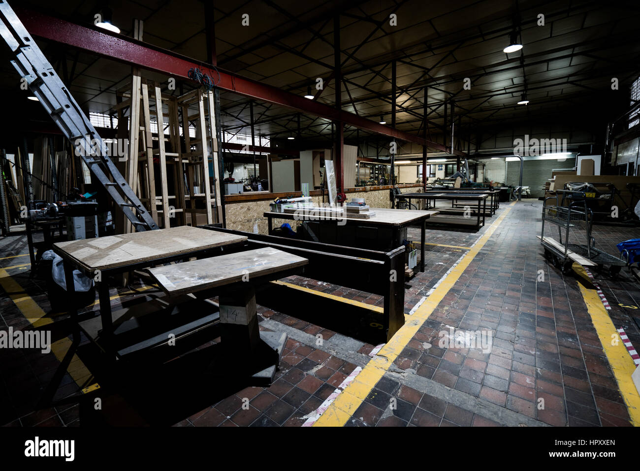 A shot of a large workshop warehouse space Stock Photo - Alamy