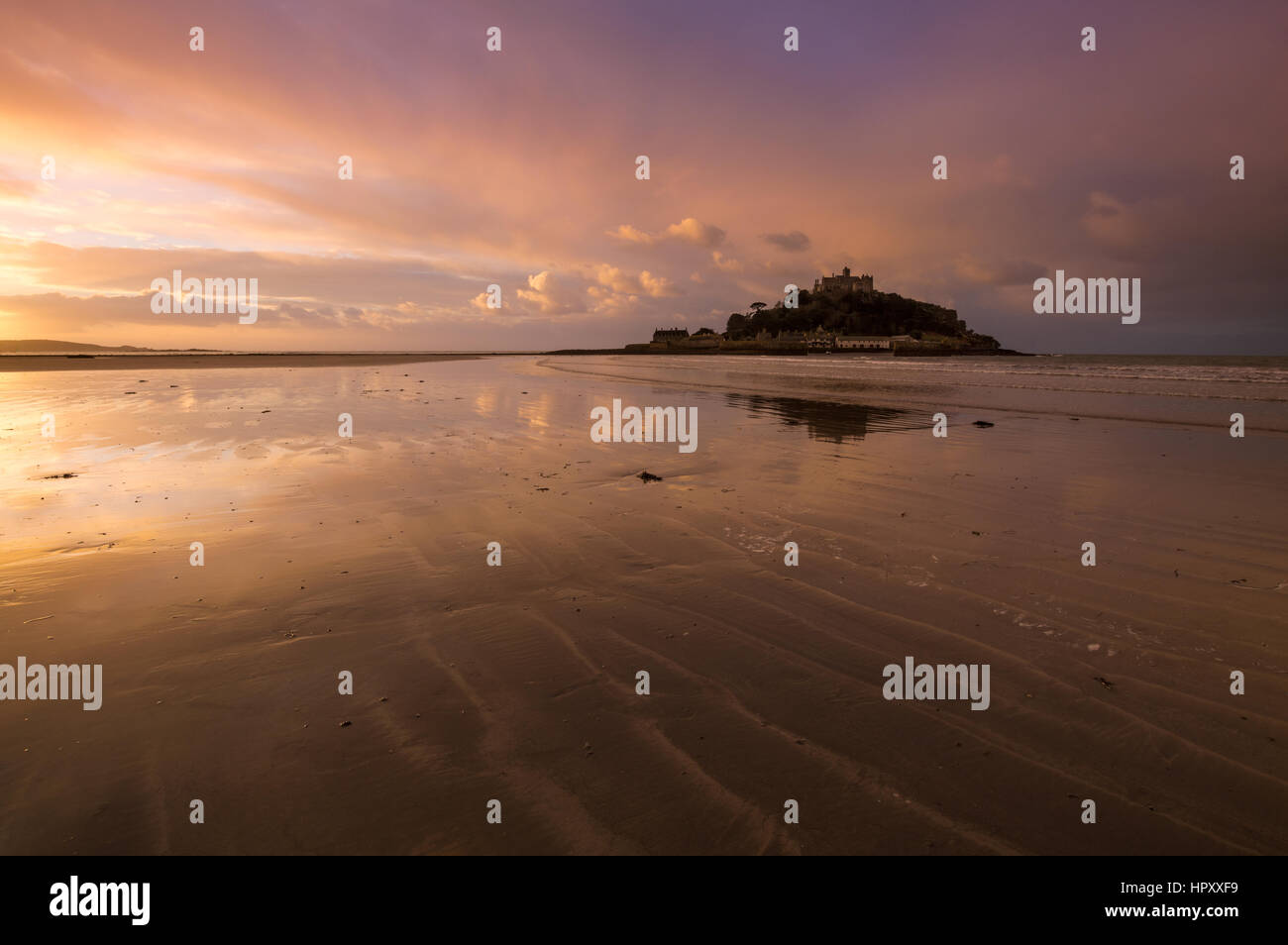 Dawn at St Michael's Mount, Marazion, Cornwall Stock Photo - Alamy