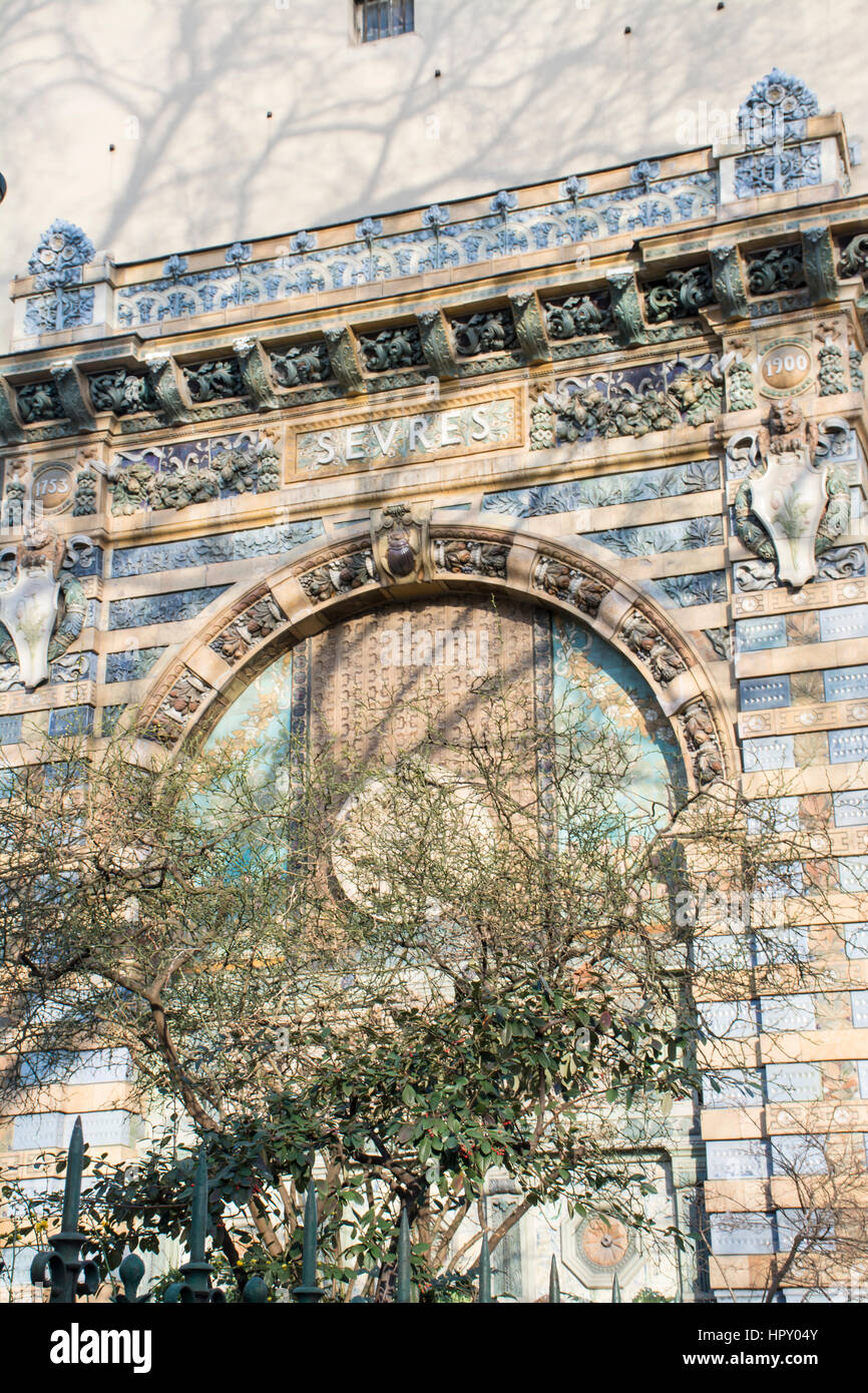 Paris france art nouveau tiles hi-res stock photography and images - Alamy