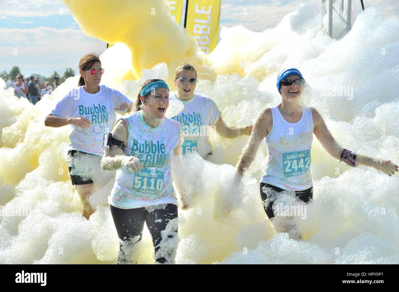Bubble run fundraiser hi-res stock photography and images - Alamy