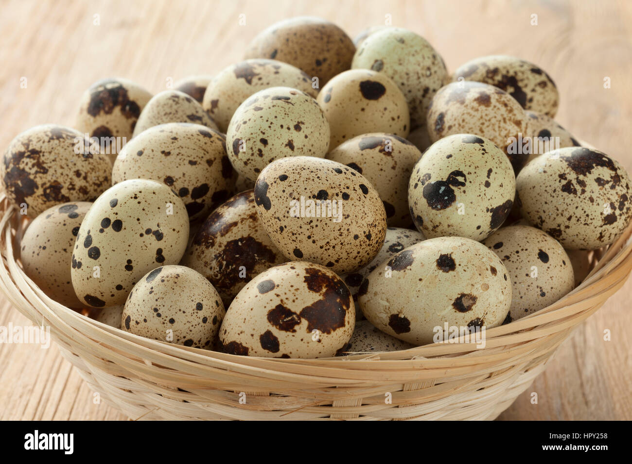Raw quail eggs hi-res stock photography and images - Alamy