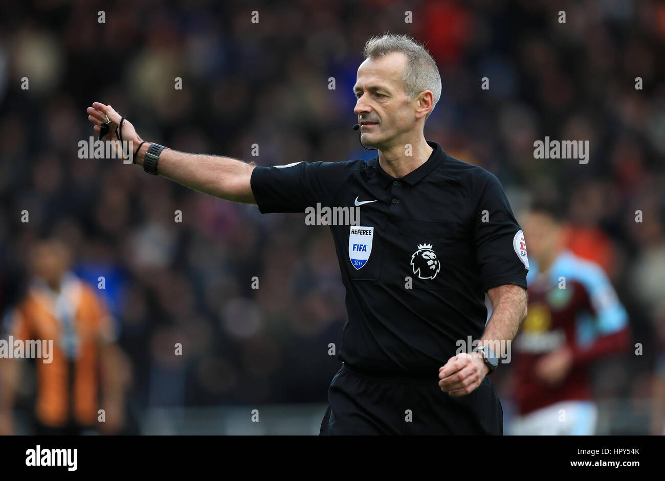 Match referee Martin Atkinson Stock Photo - Alamy