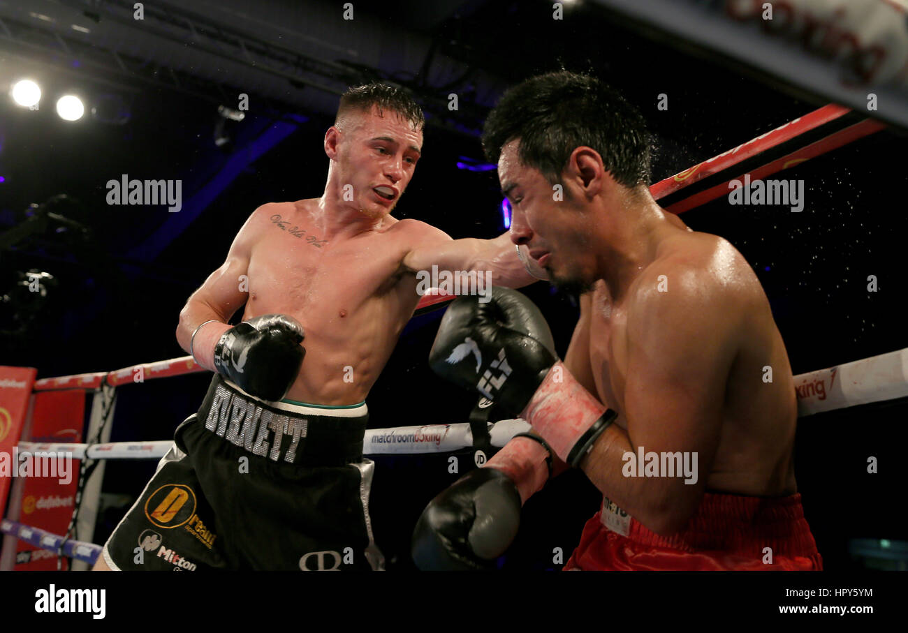 Ryan Burnett (left) and Joseafat Reyes during the Bantamweight contest ...