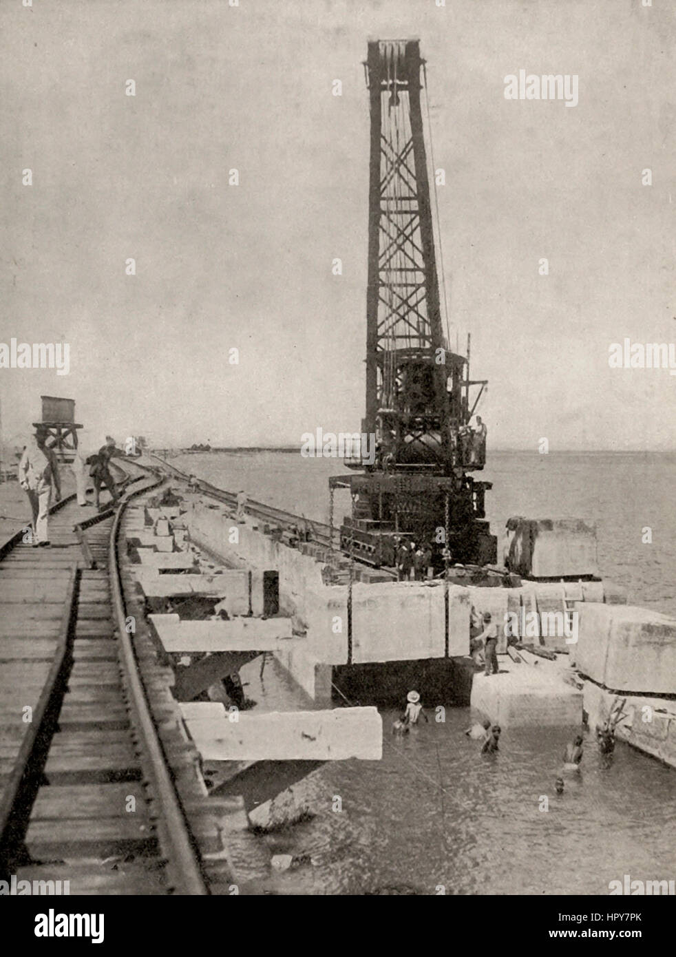 30 ton crane hi-res stock photography and images - Alamy