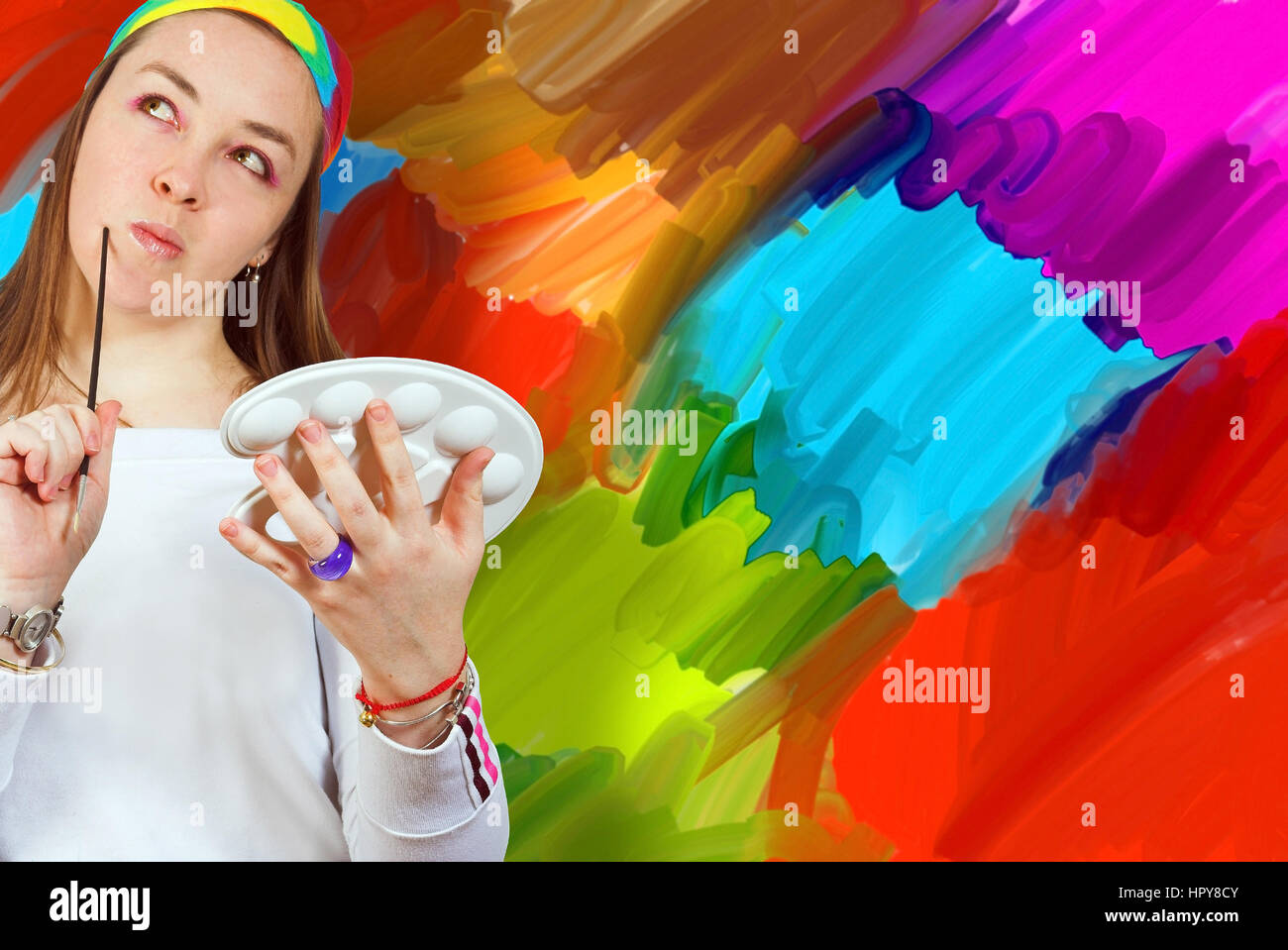 Artist thinking hi-res stock photography and images - Alamy