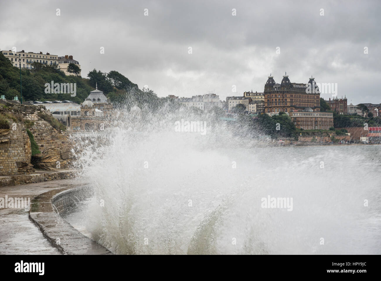 Extreme wave hi-res stock photography and images - Alamy